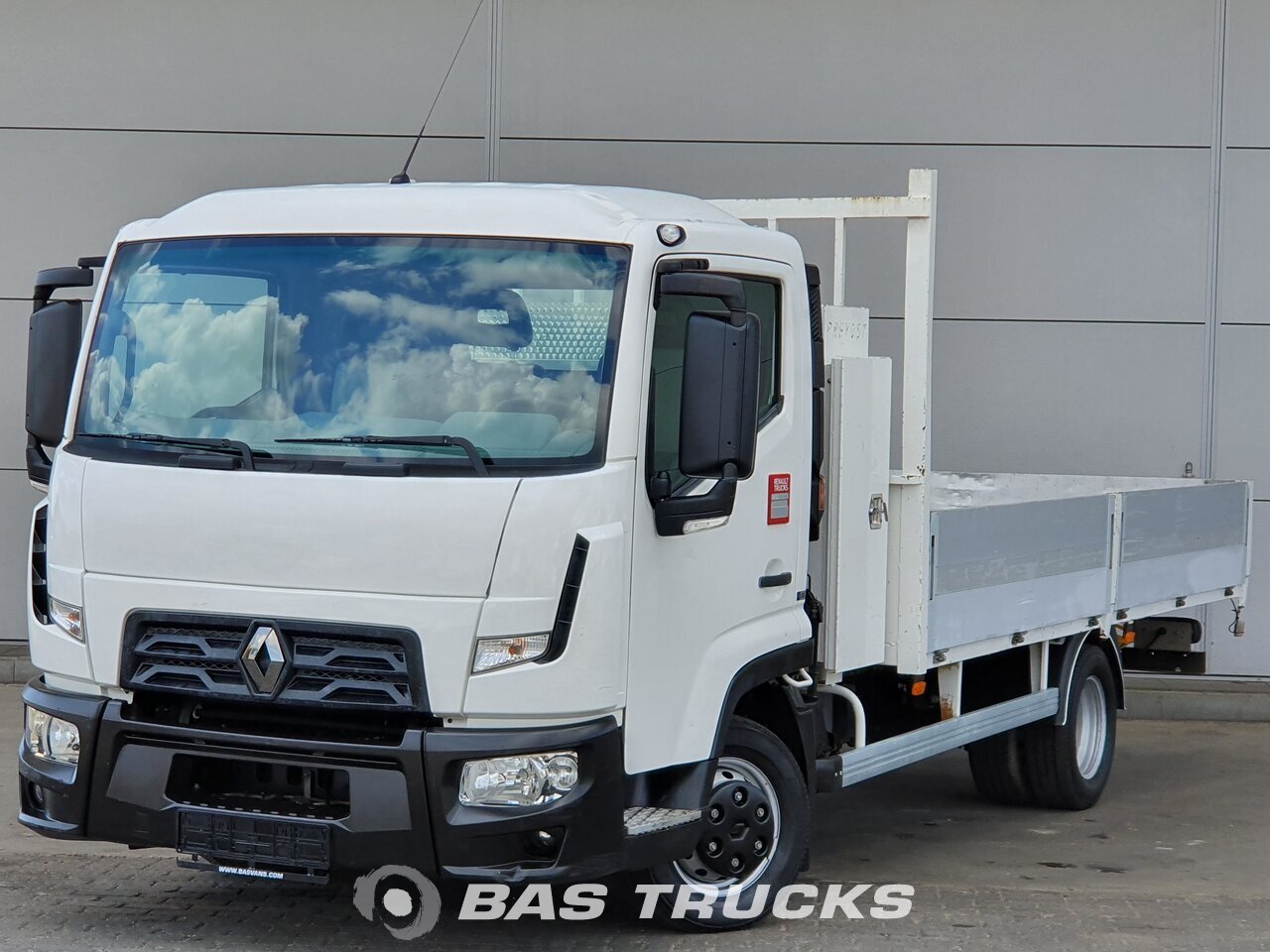 Renault D-Cab 3.5T 02/2015 - BAS Vans